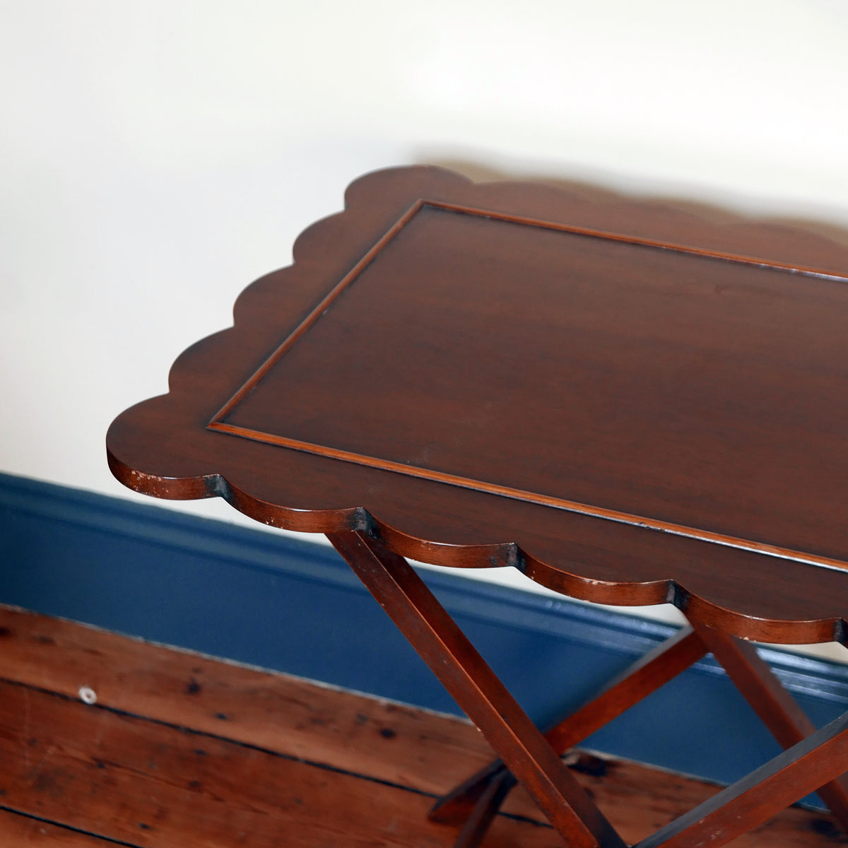 Scallop Edge Folding Table – Vantage Living
